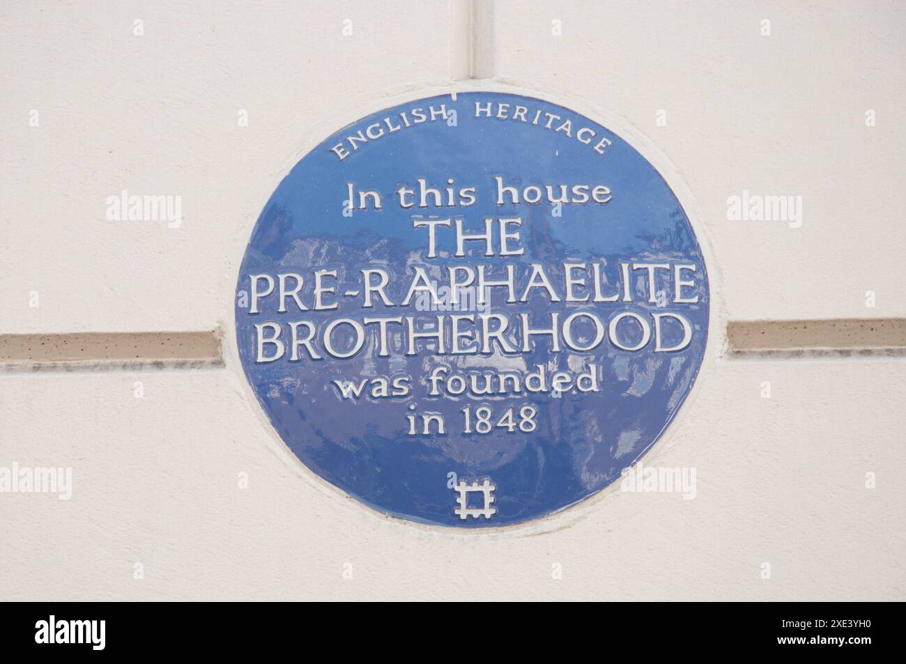Plaque indicating the house in which the Pre-Raphaelite Brotherhood ...