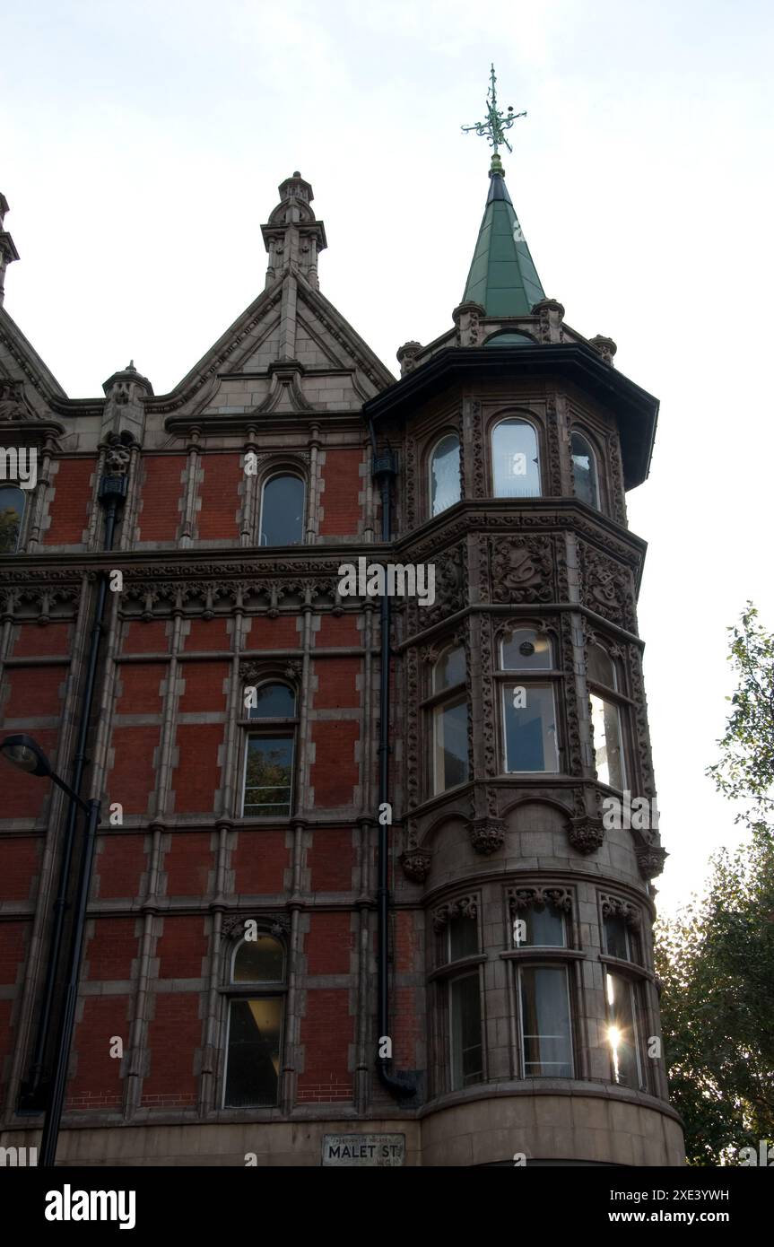 Detail of ornate building (hexagonal tower) on Malet Street, Bloomsbury ...