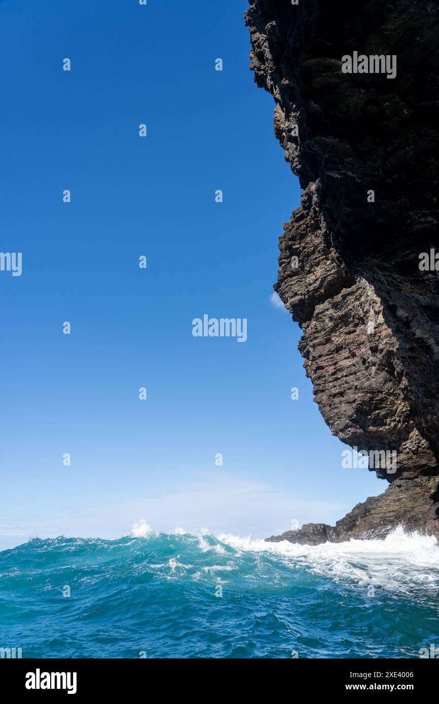 Napali coast state park boat hi-res stock photography and images - Alamy