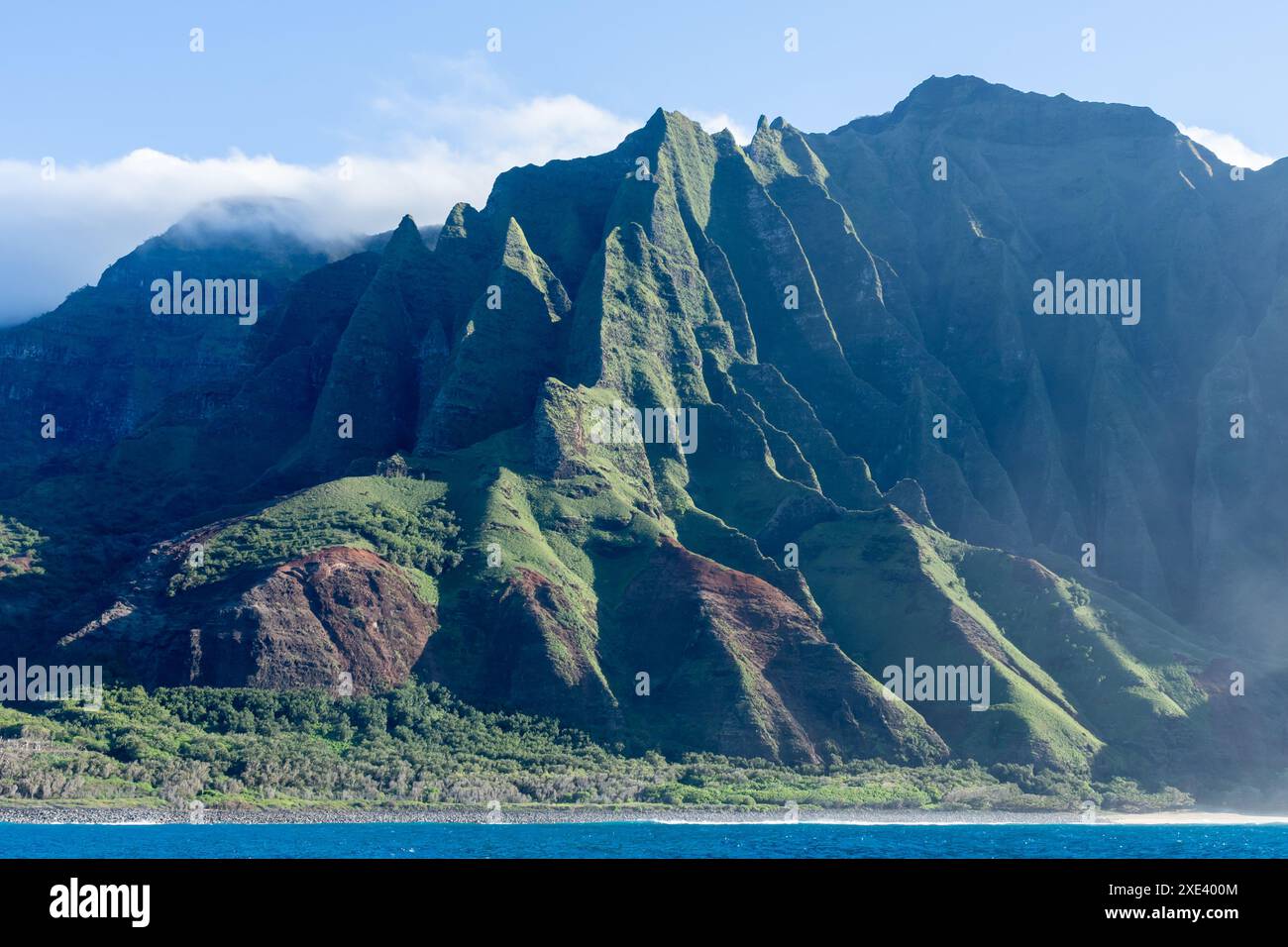 Napali coast state park boat hi-res stock photography and images - Alamy