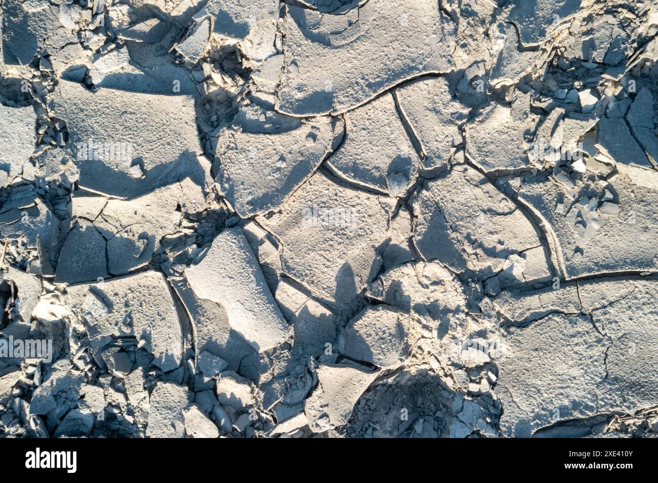 Cracked sandy desert ground hi-res stock photography and images - Alamy