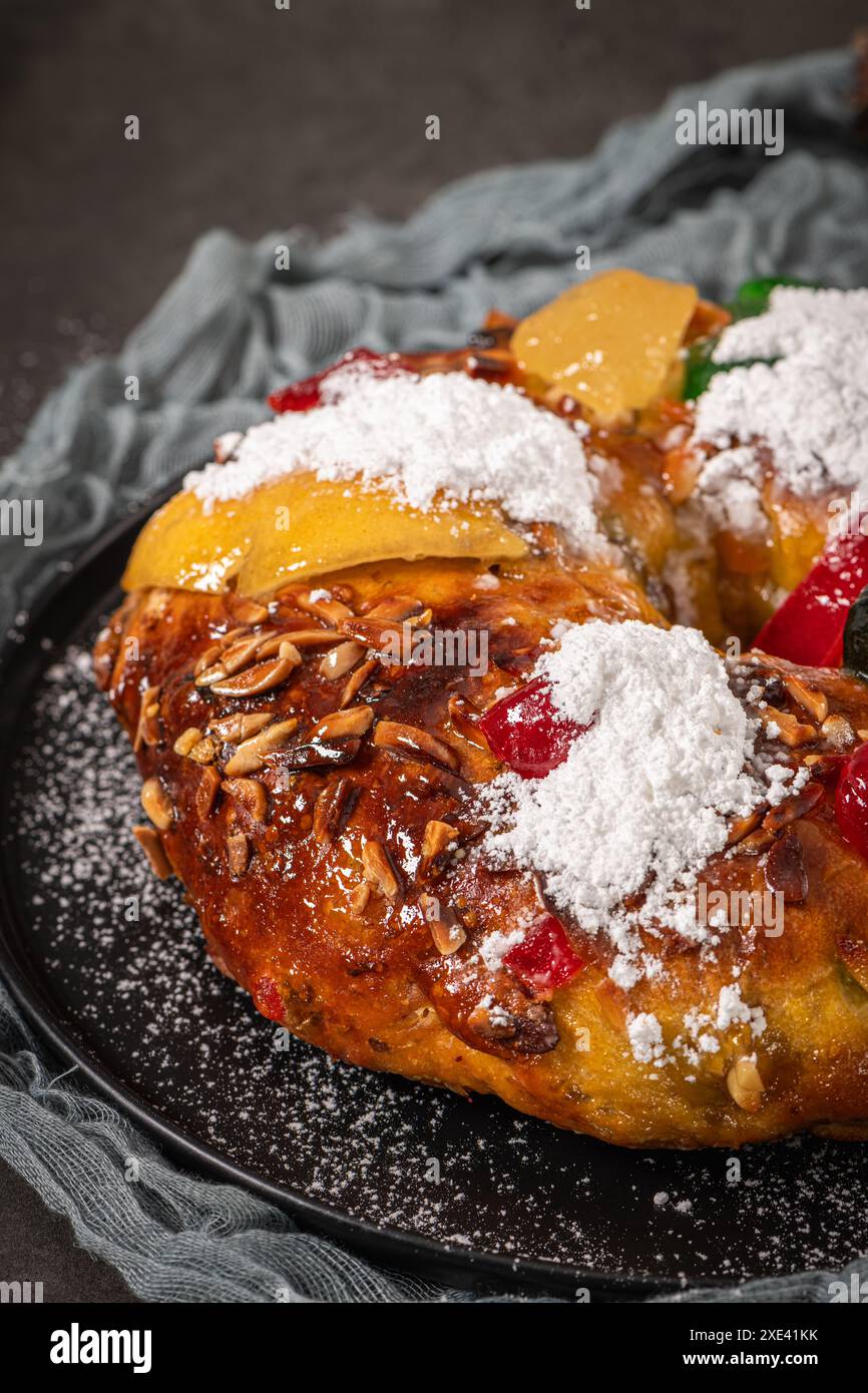King cake party hi-res stock photography and images - Alamy
