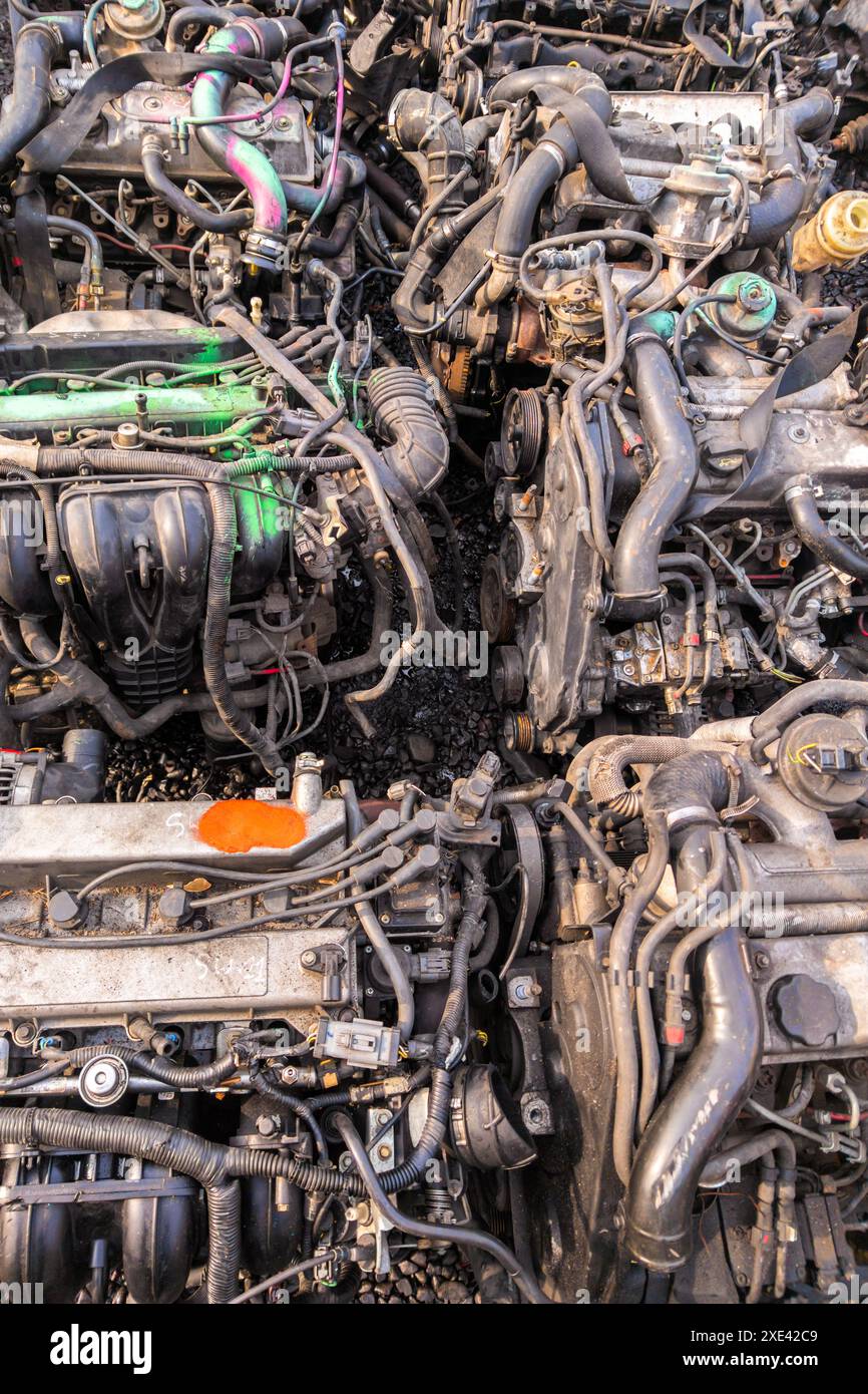 Junkyard engines hi res stock photography and images Alamy