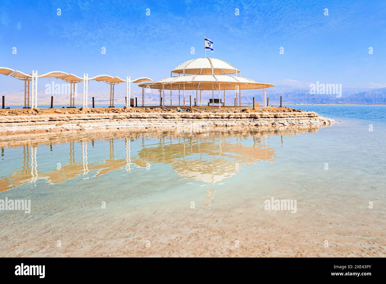 The saltiest lake in the world Stock Photo - Alamy