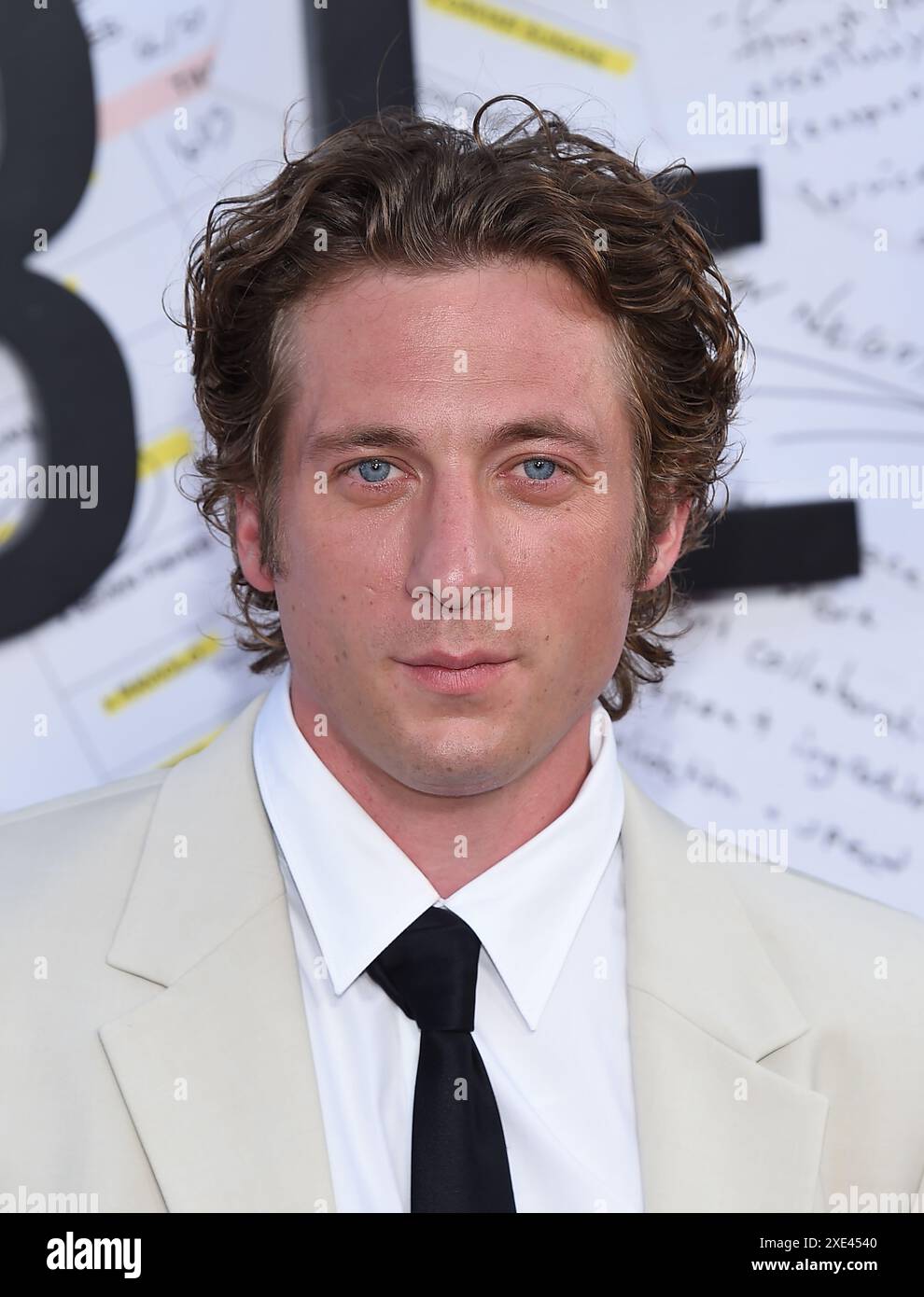 Jeremy allen white the bear hi-res stock photography and images - Alamy