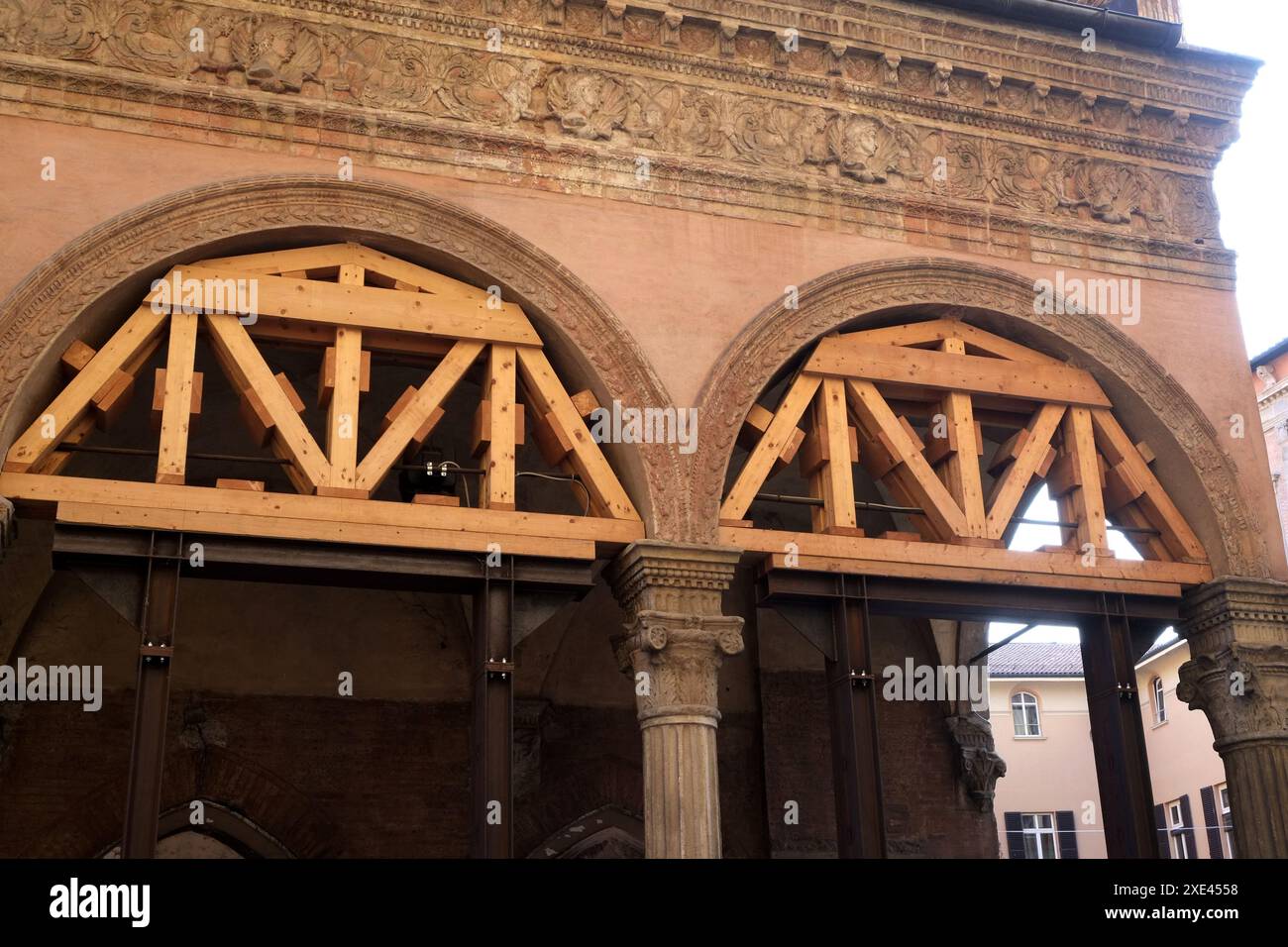 Round arches in a historic building Stock Photo - Alamy