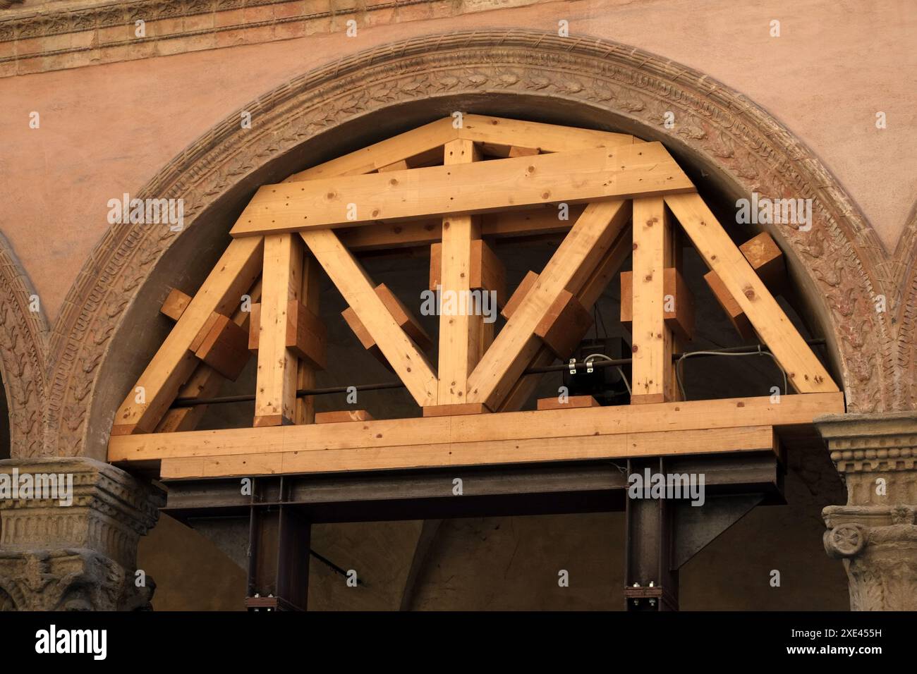 Round arch in a historic building Stock Photo - Alamy