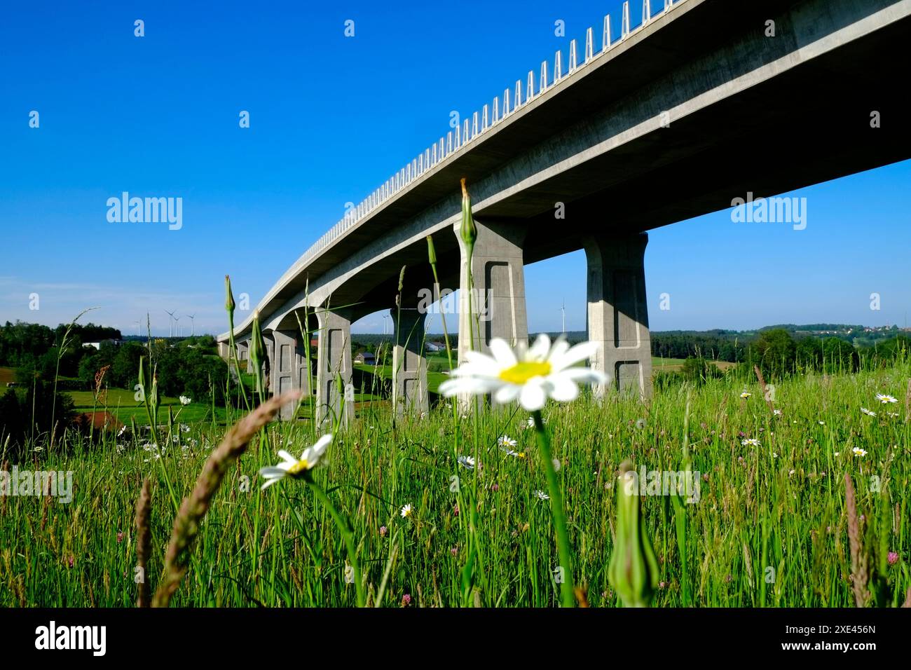 Concrete motorway hi-res stock photography and images - Alamy