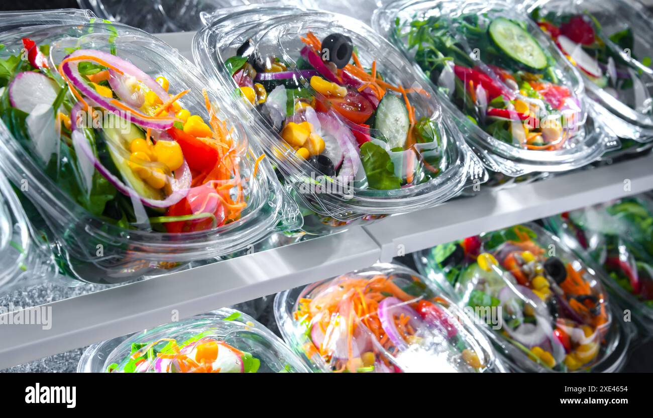 Pre packaged meal hi-res stock photography and images - Alamy