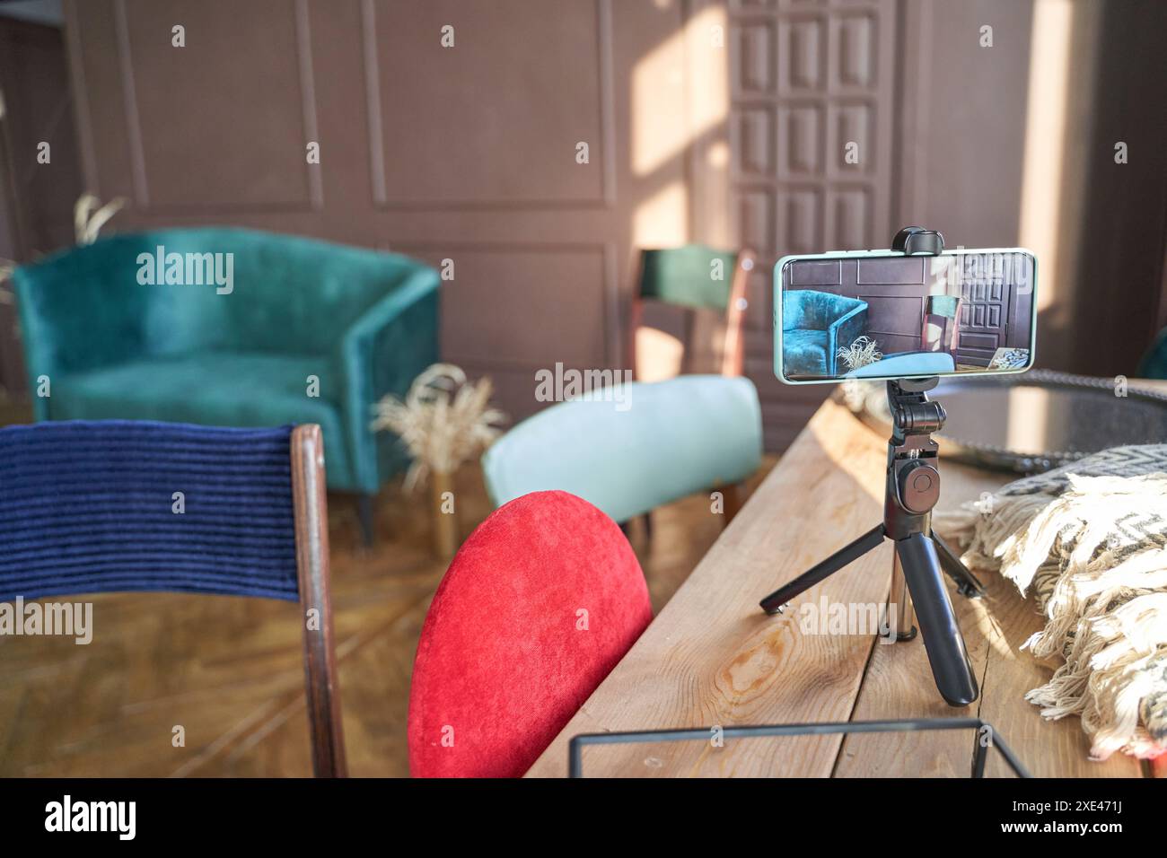 Doing self portrait indoors. Home vacation portrait. Blogger selfie ...