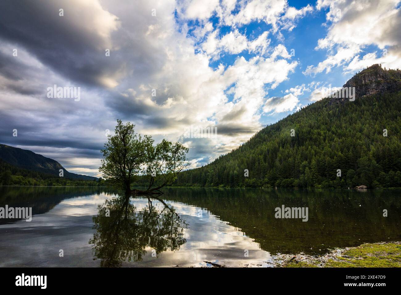 Rattlesnake Lake in Washington State Stock Photo - Alamy