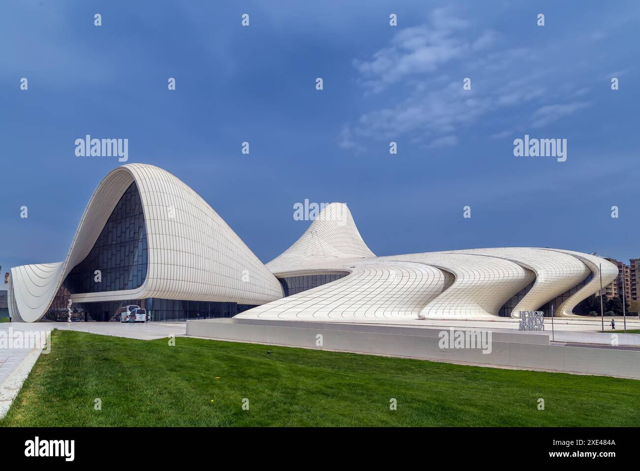 Heydar Aliyev Center, Baku, Azerbaijan Stock Photo - Alamy