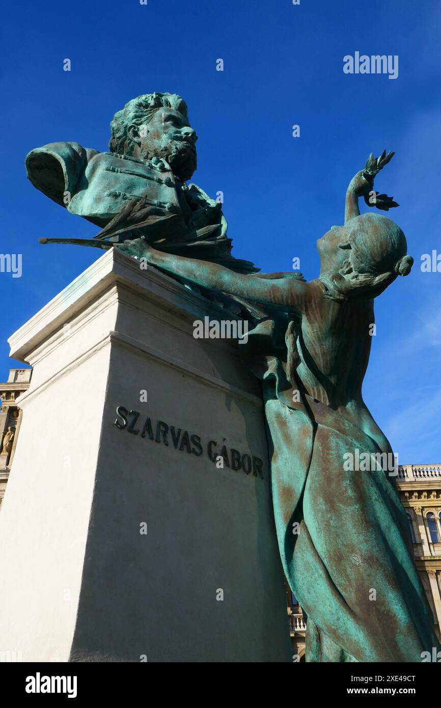 Statue of GÃ¡bor Szarvas Budapest V, SzÃ©chenyi IstvÃ¡n tÃ©r, Hungary ...