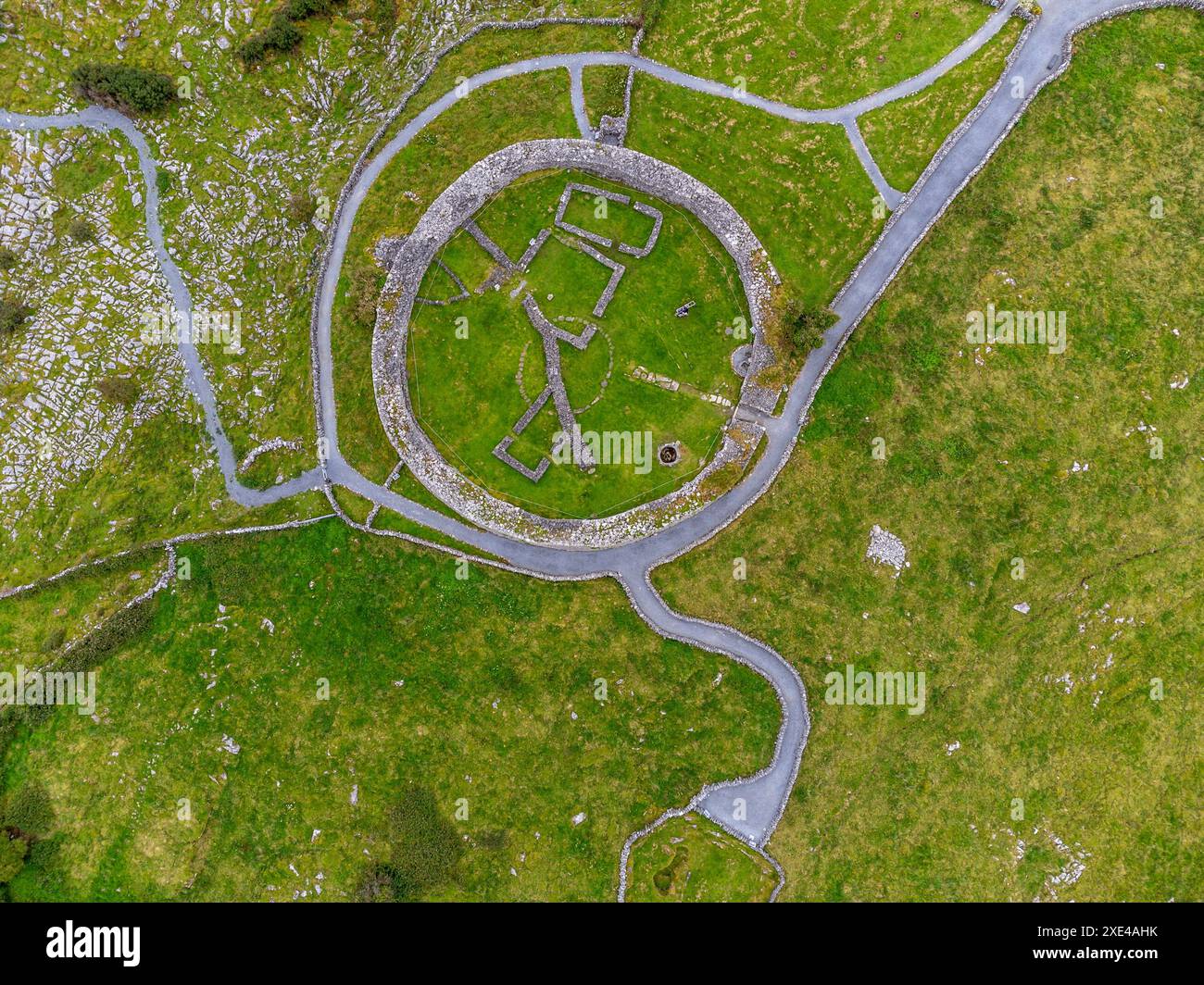 Caherconnell stone fort hi-res stock photography and images - Alamy