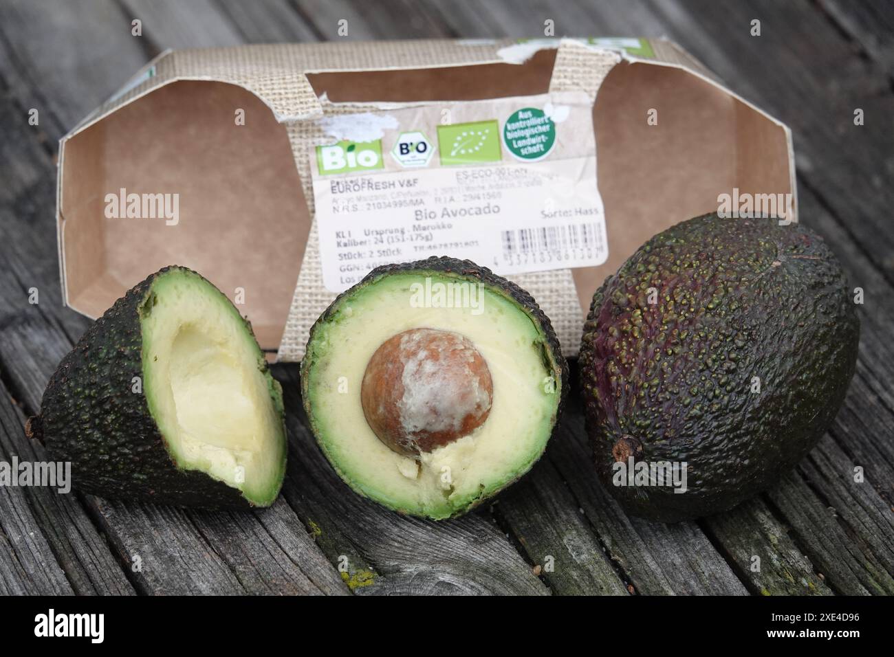 Persea americana seed hi-res stock photography and images - Alamy