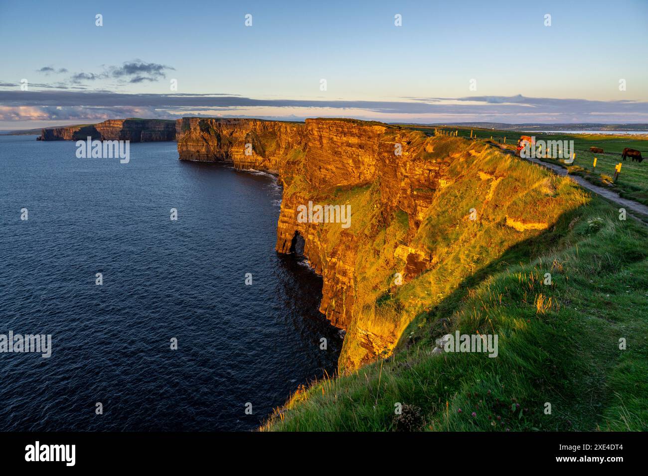 Cliffside structure hi-res stock photography and images - Alamy
