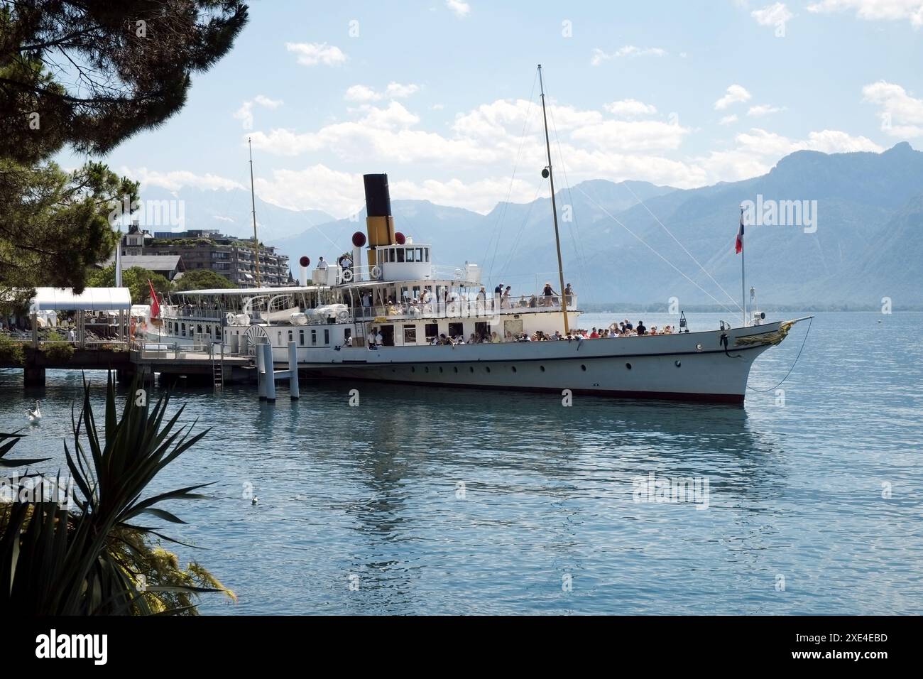Excursion steamer hi-res stock photography and images - Alamy