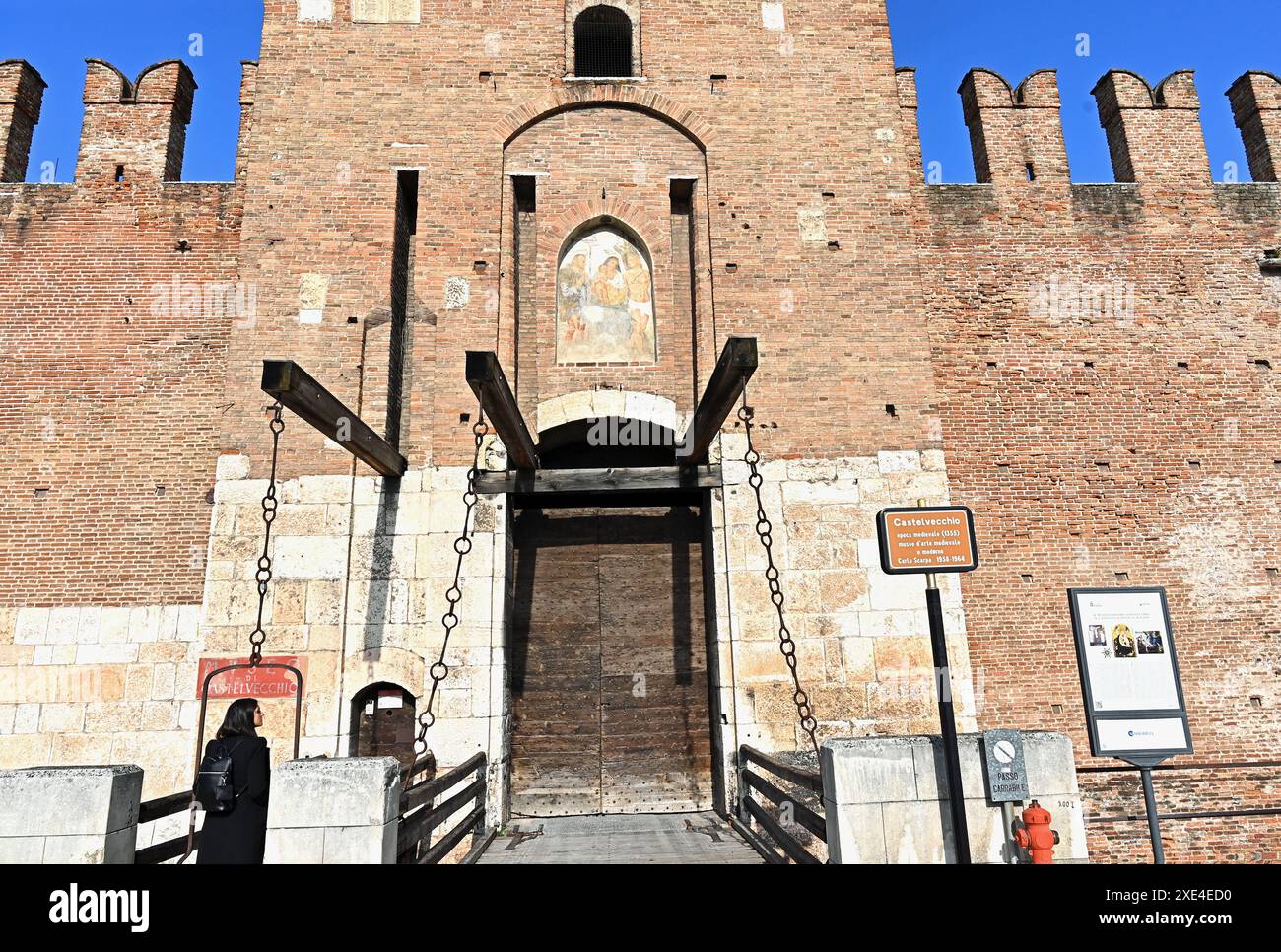 Castel vecchio italy hi-res stock photography and images - Alamy