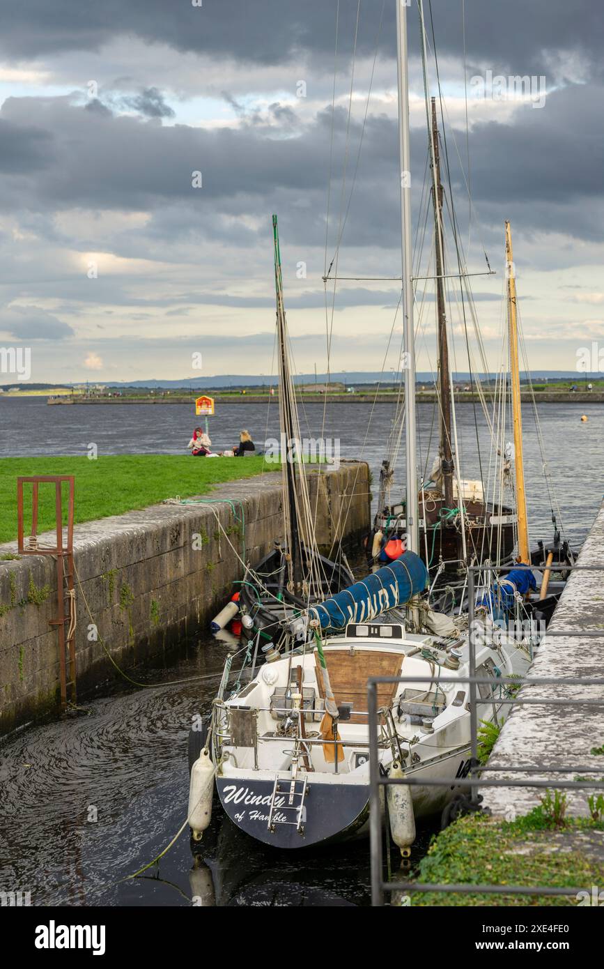 Sailboat in canal lock hi-res stock photography and images - Alamy