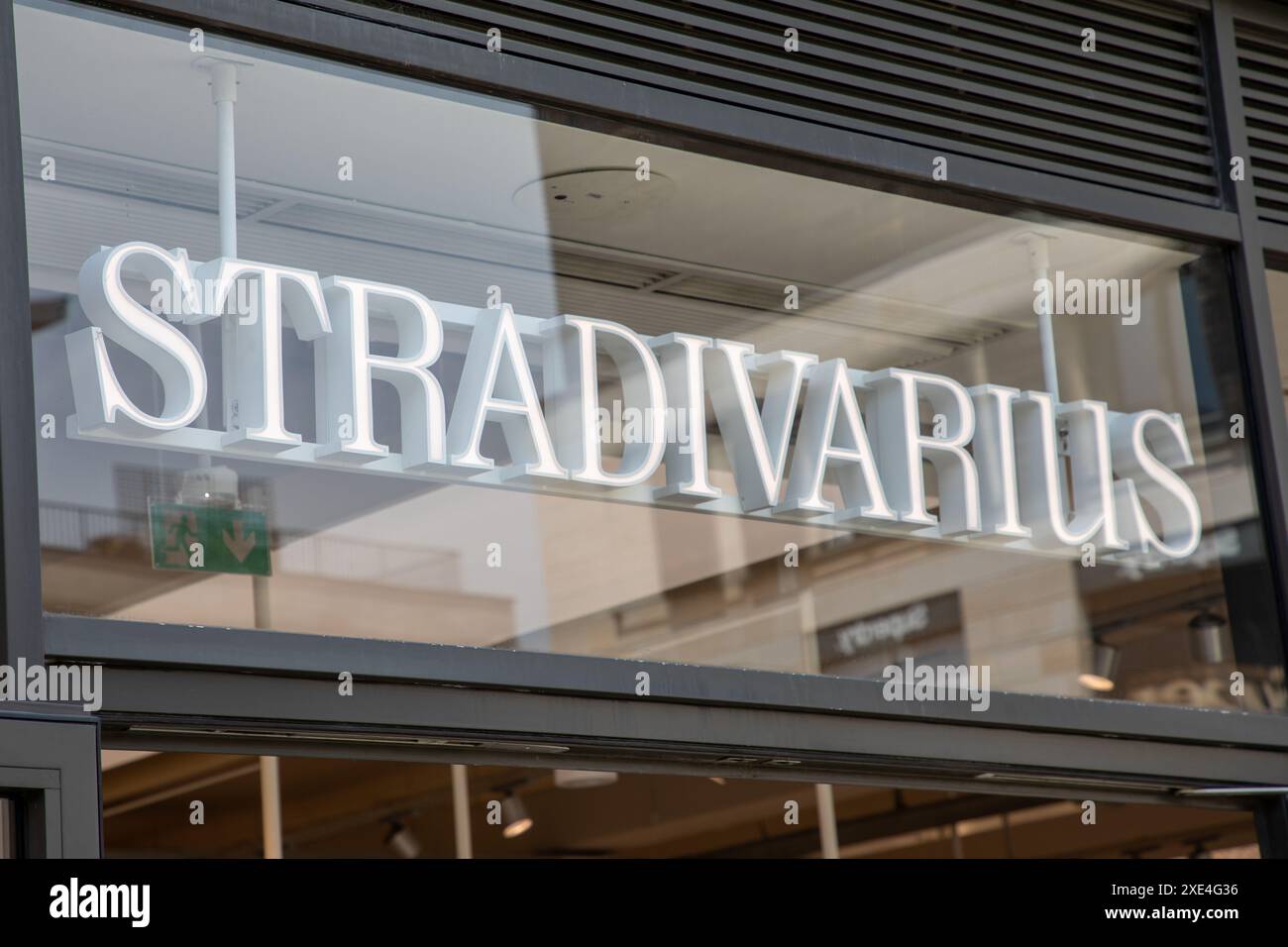Stradivarius store facade hi-res stock photography and images - Alamy