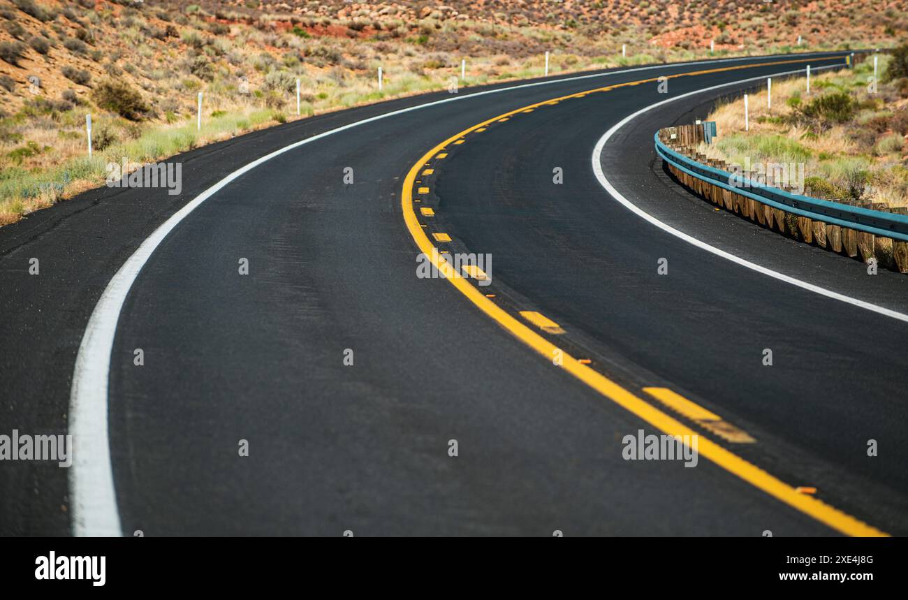 Empty asphalt road. Roud of Mojave Desert near Route 66 Stock Photo - Alamy