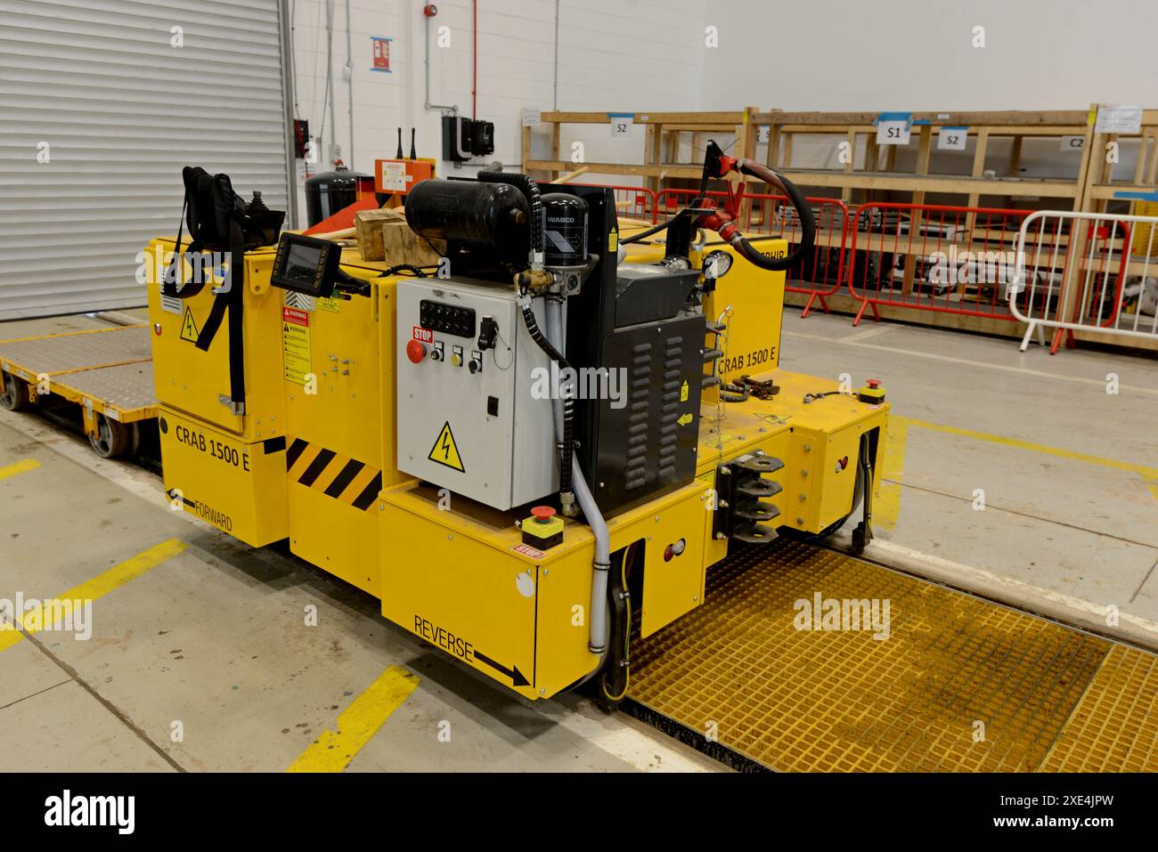 Zephir Crab 1500E electric shunter railway vehicle designed for moving ...