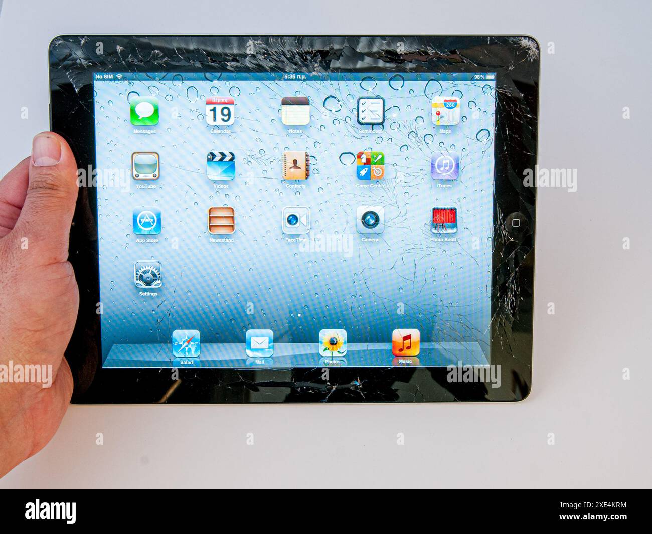 Smashed apple hi-res stock photography and images - Alamy