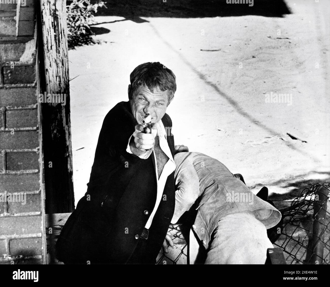 STEVE McQUEEN in THE GETAWAY 1972 director SAM PECKINPAH novel Jim ...