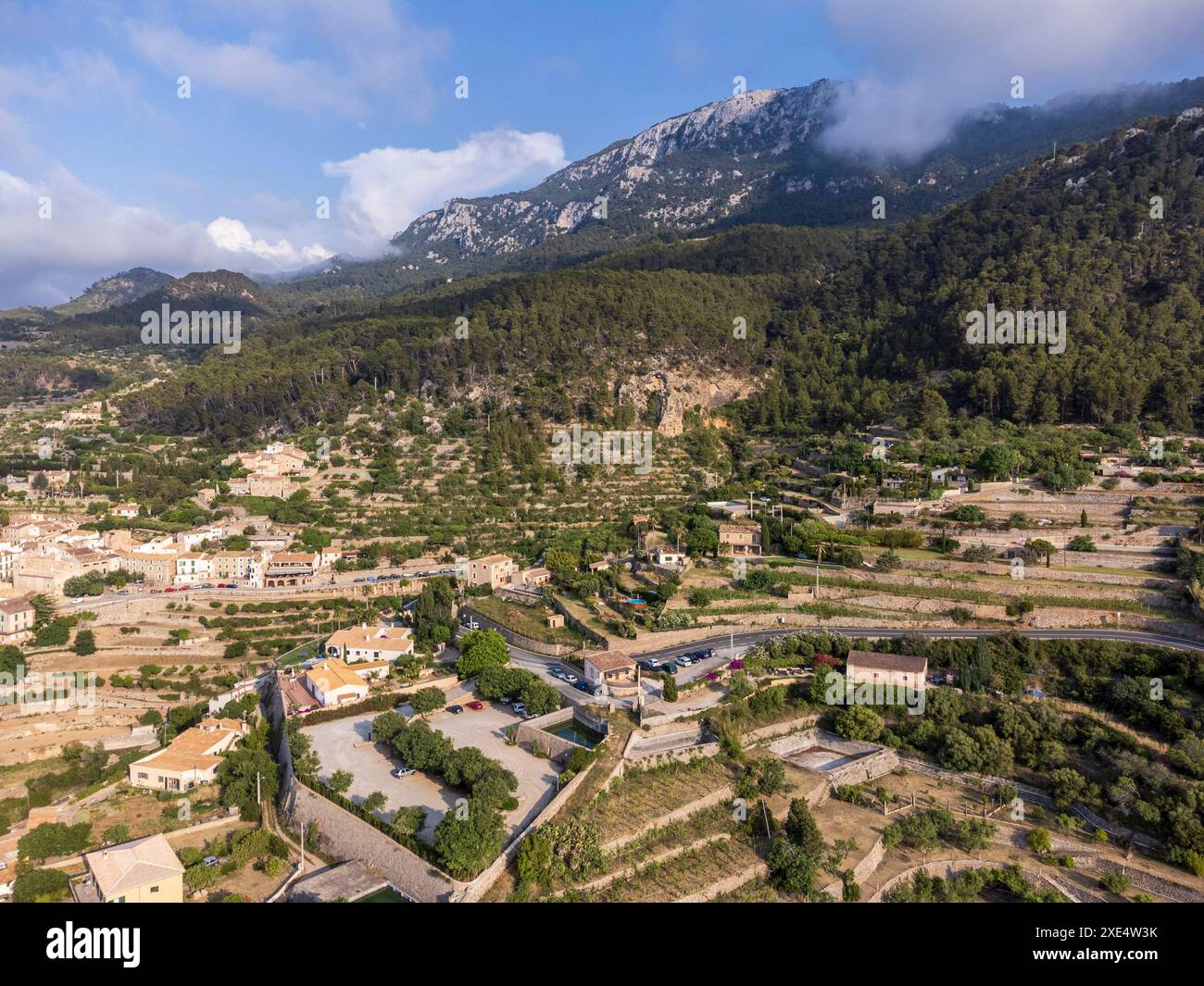 Staggered terraces hi-res stock photography and images - Alamy