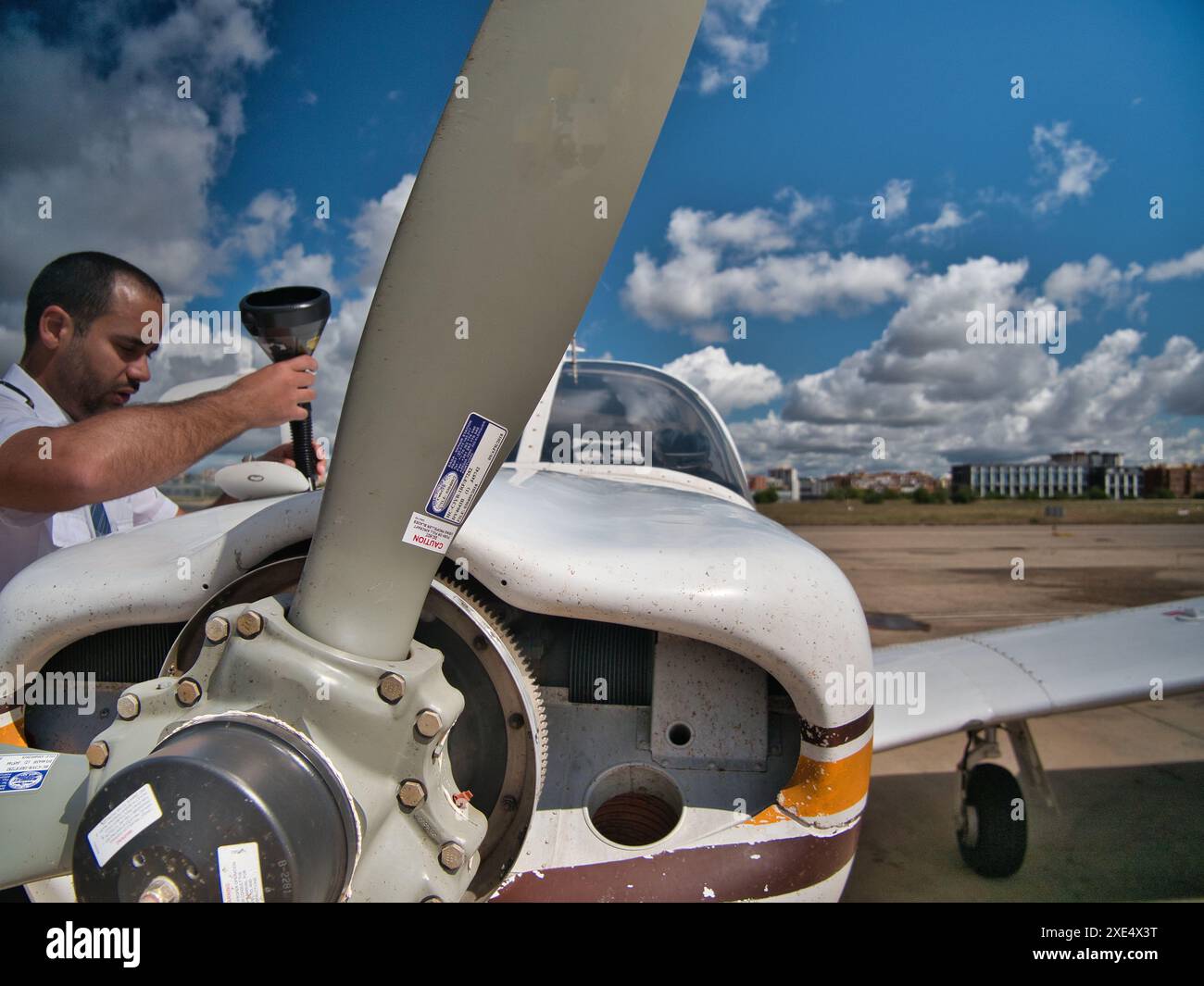 Working on airplane engine man hi-res stock photography and images - Alamy