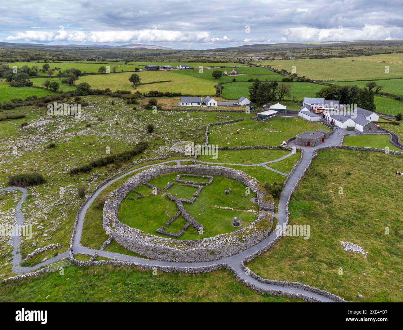 Caherconnell stone fort hi-res stock photography and images - Alamy