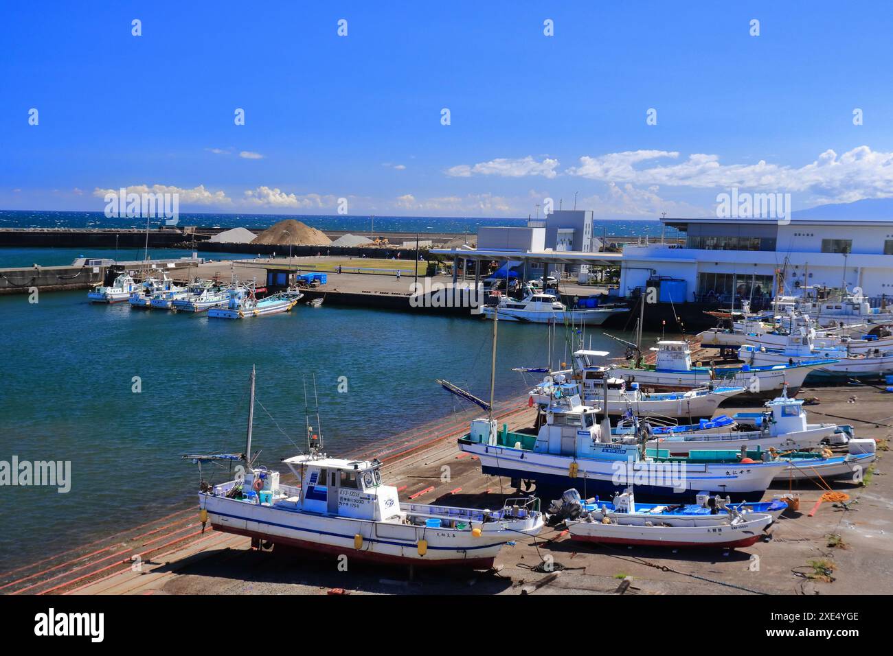 Oiso fishing port hi-res stock photography and images - Alamy