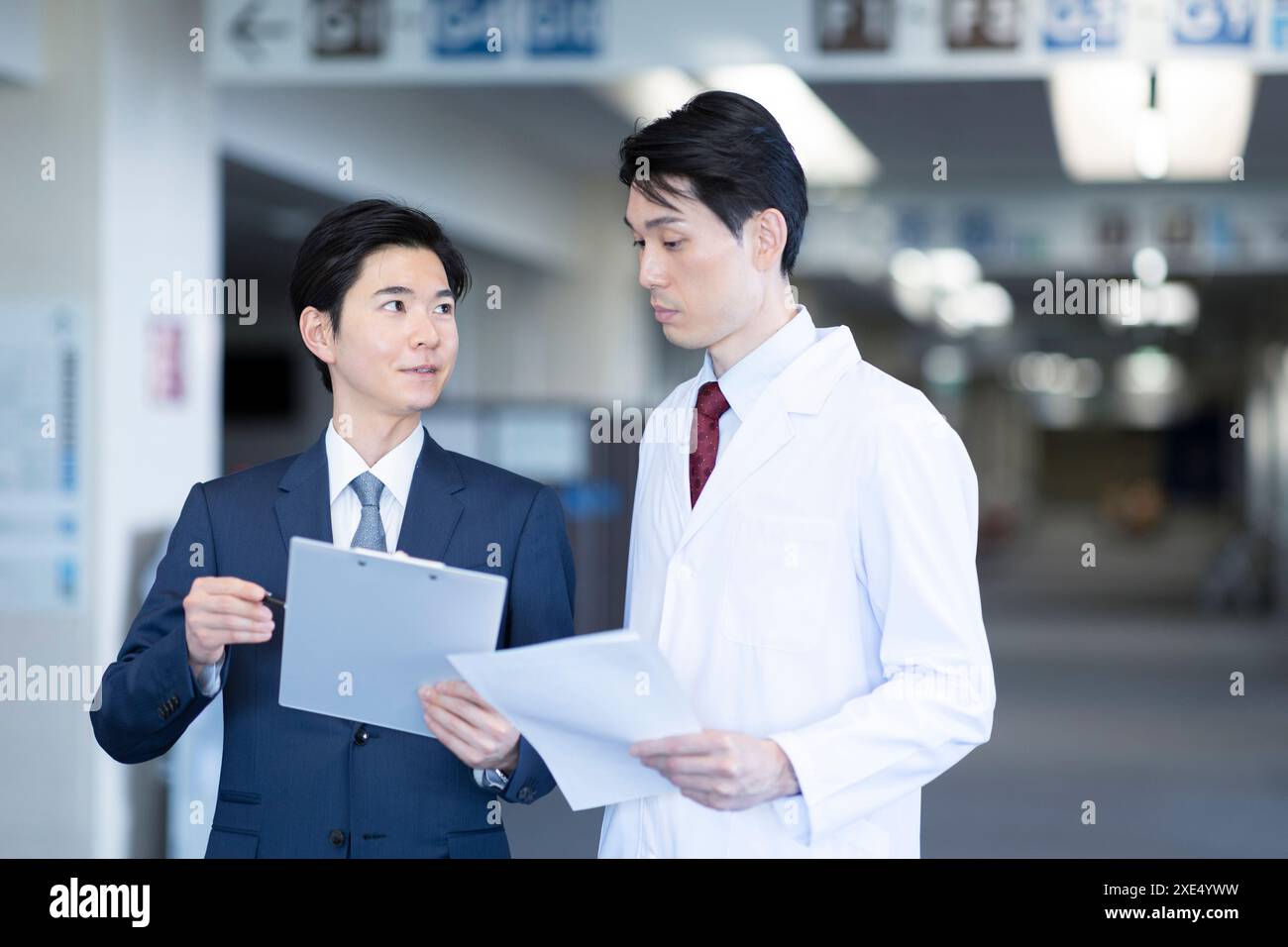 Doctor material hi-res stock photography and images - Alamy