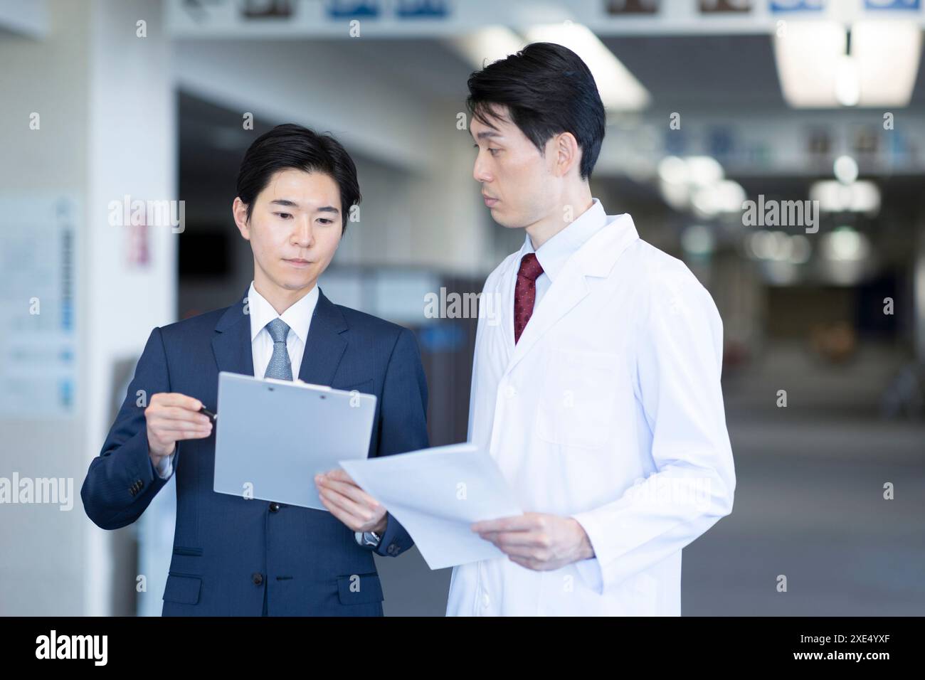 Medical sales person doctor hi-res stock photography and images - Alamy