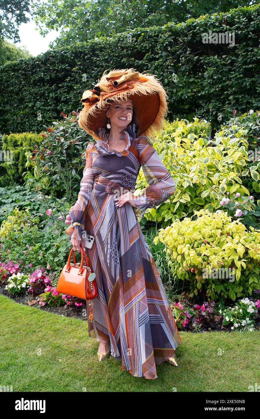 Alison tod hi-res stock photography and images - Alamy
