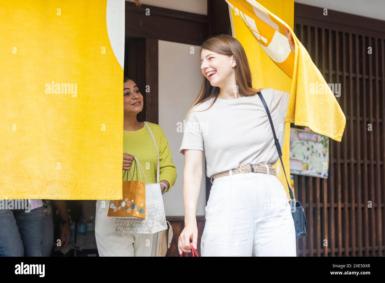 Foreigner shopping hi-res stock photography and images - Alamy