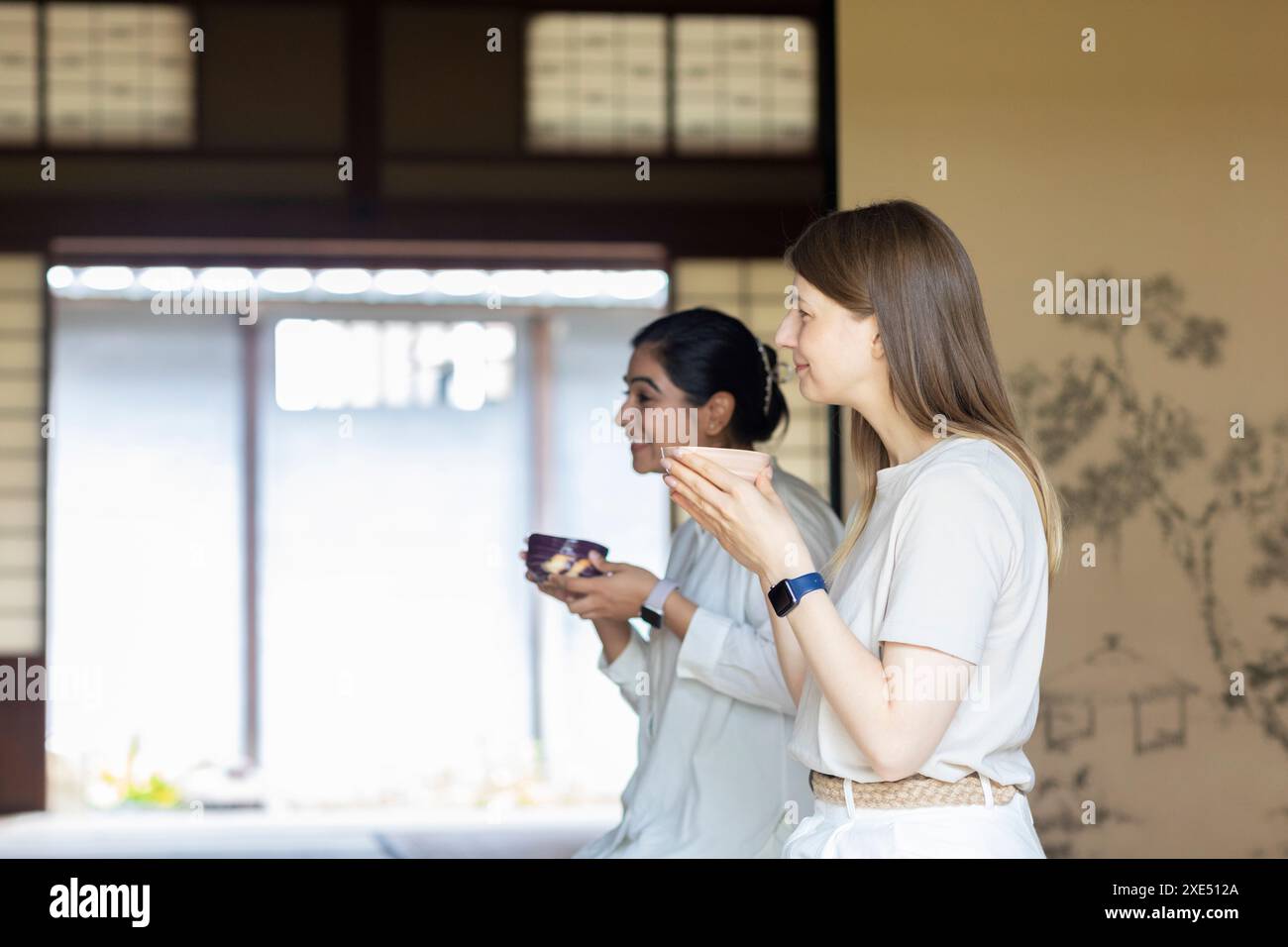 Foreigner receiving matcha tea Stock Photo - Alamy
