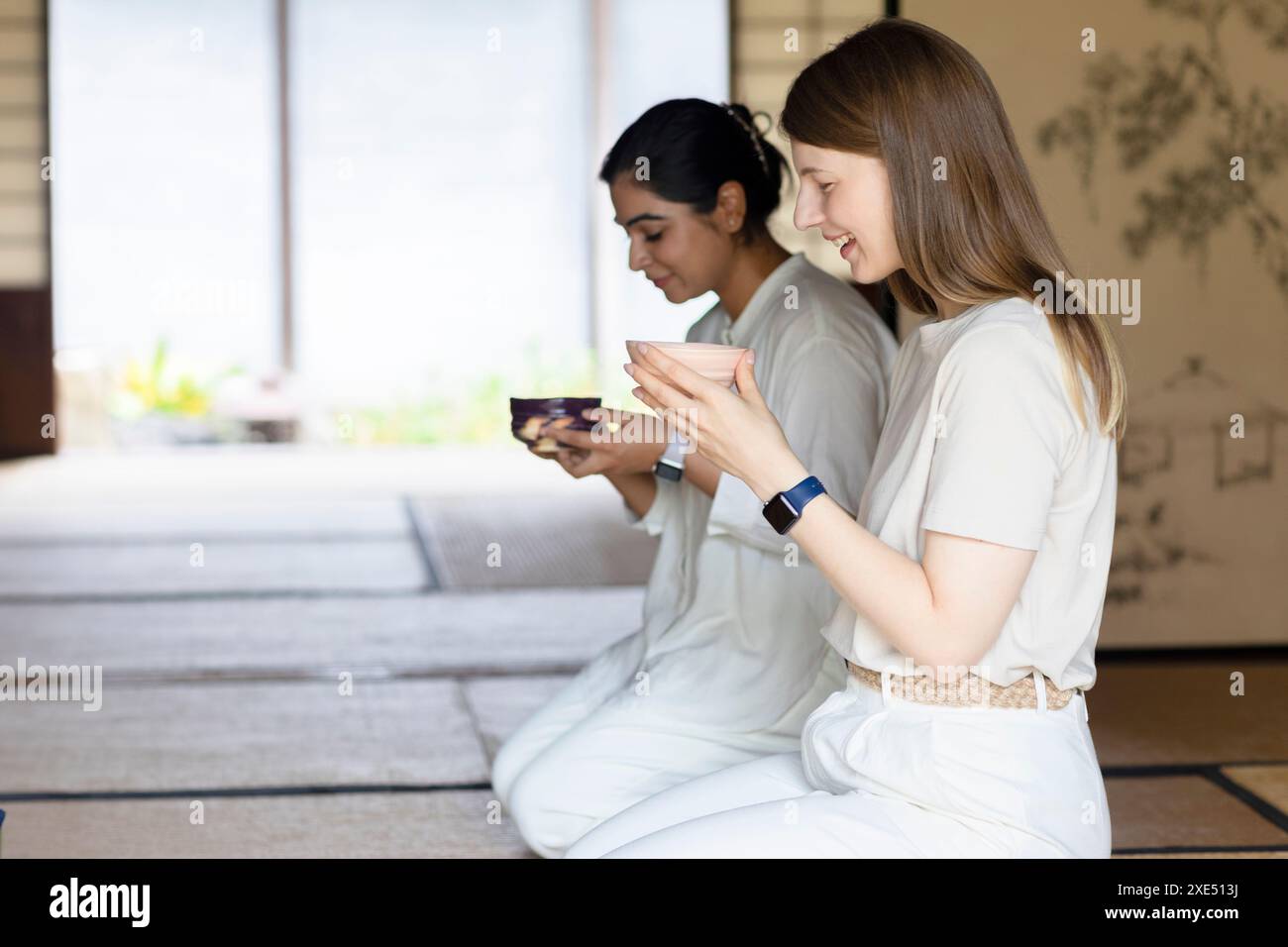 Foreigner receiving matcha tea Stock Photo - Alamy
