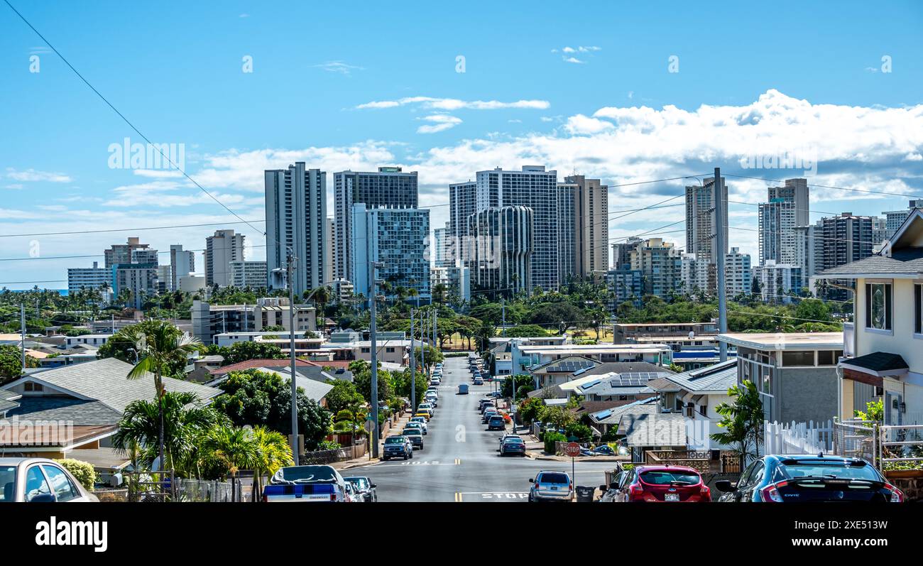 Waikiki oahu hawaii roads and city street scenes Stock Photo - Alamy