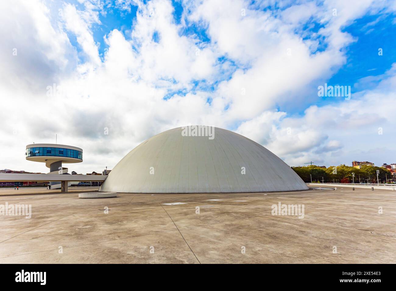 Center with scenic hi-res stock photography and images - Alamy