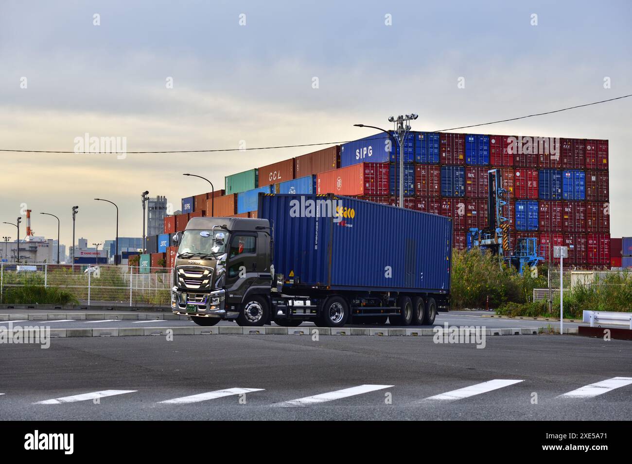 Ima ima pool hi-res stock photography and images - Alamy