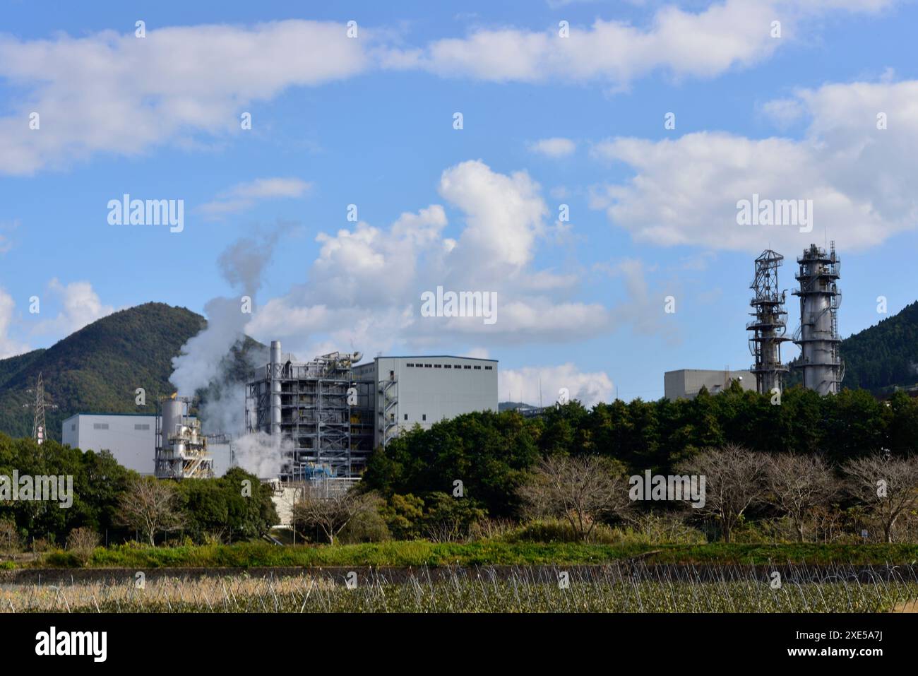 Mountain paper mill hi-res stock photography and images - Alamy
