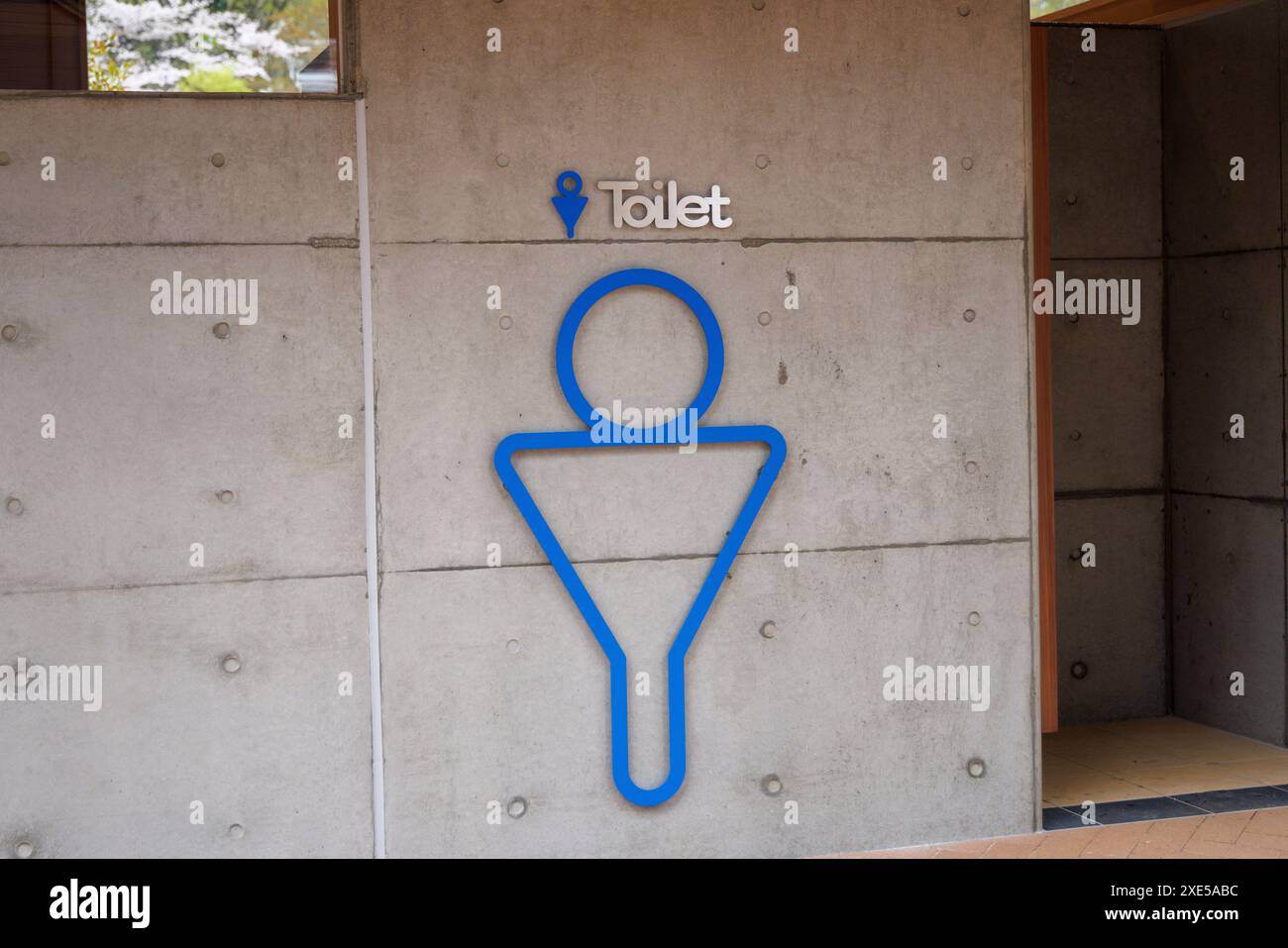 Male toilet symbol Stock Photo - Alamy