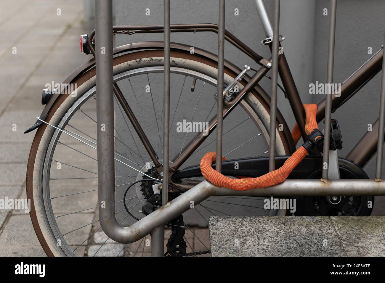 Iron chain railing hi-res stock photography and images - Alamy