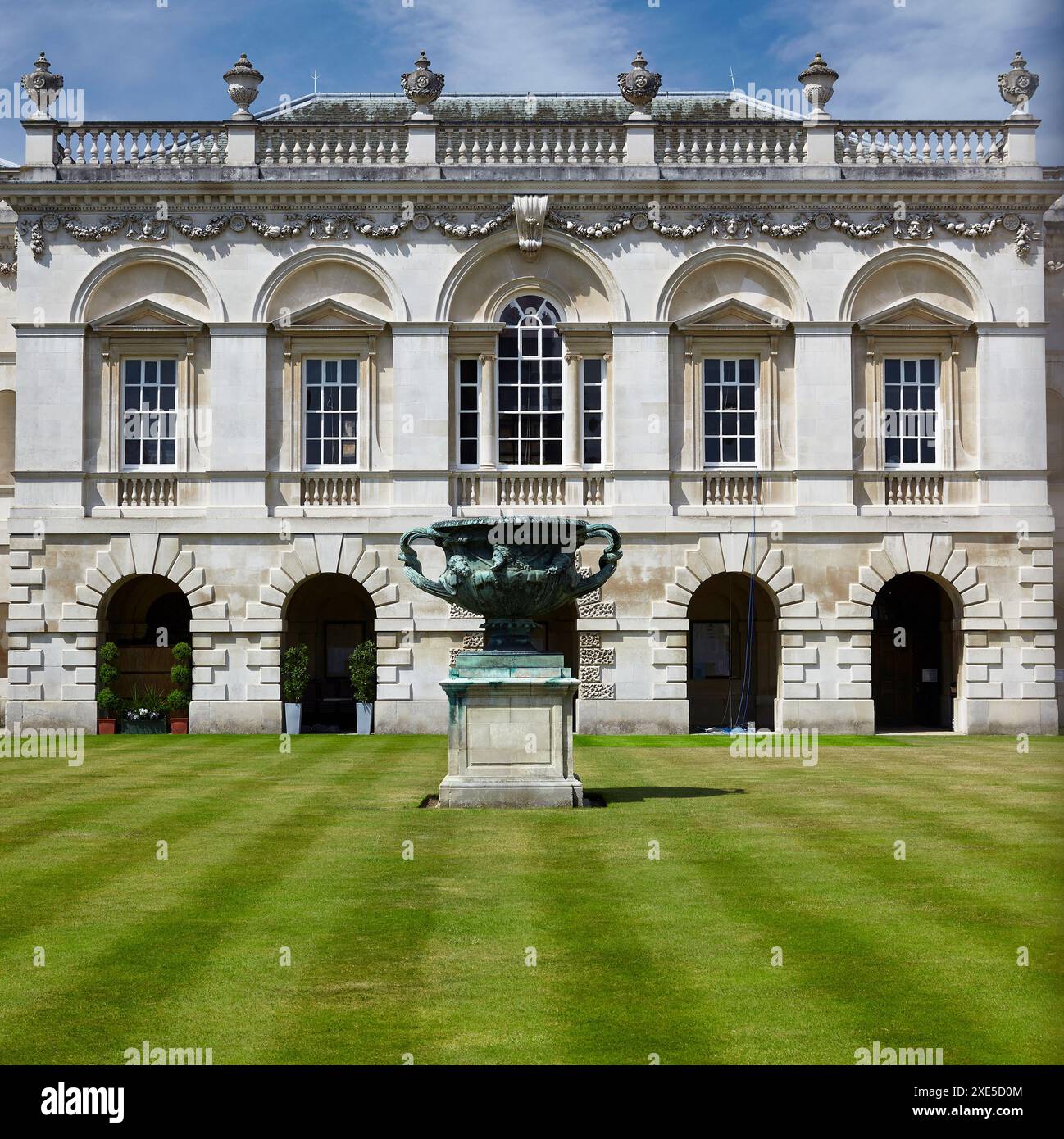 The Old Schools building and Senate house lawn. Cambridge. England ...
