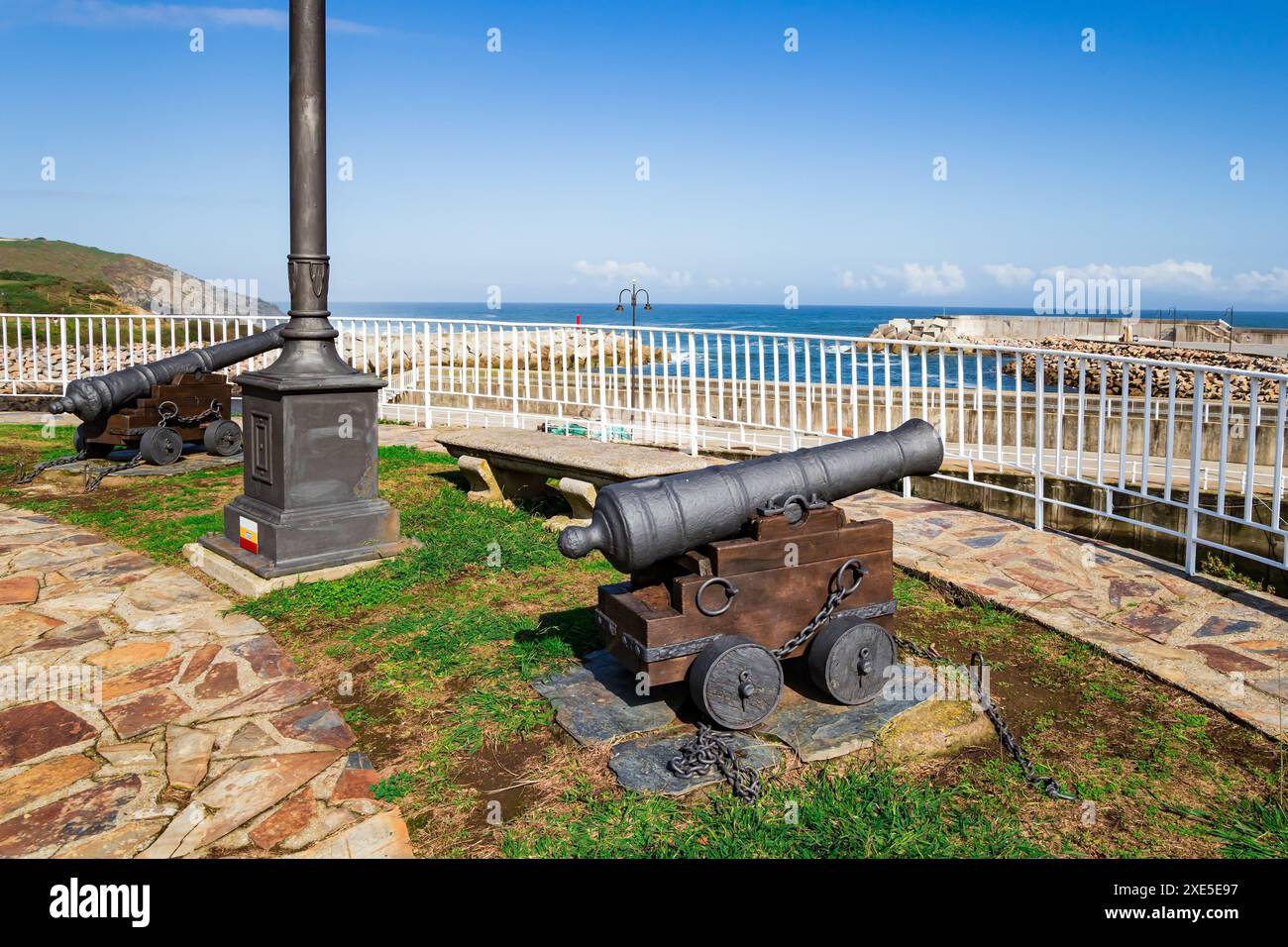 Background cannons hi-res stock photography and images - Alamy