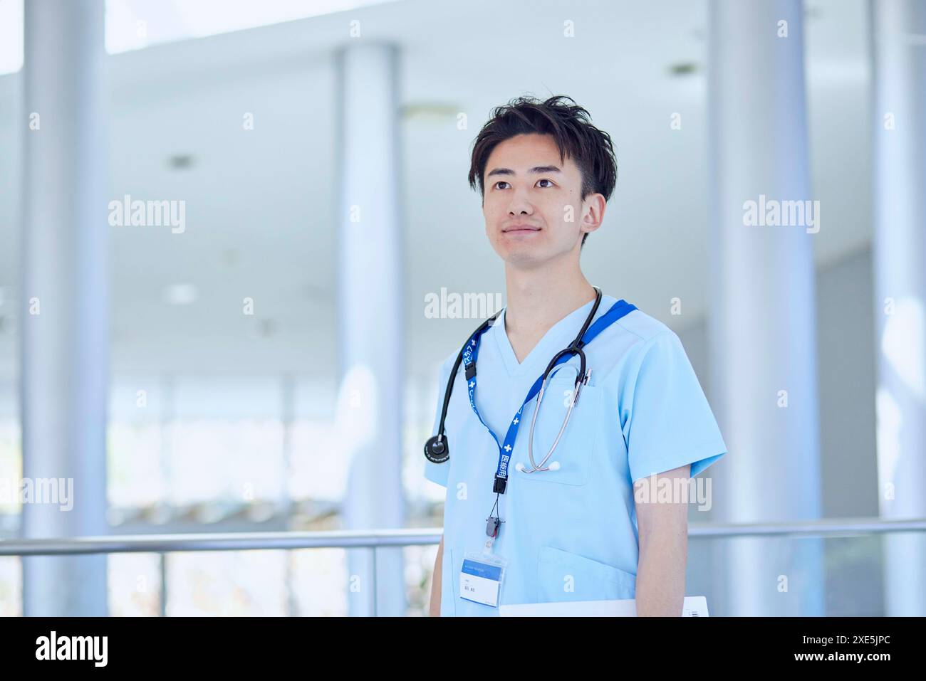 Portraits of doctors in hospital Stock Photo - Alamy