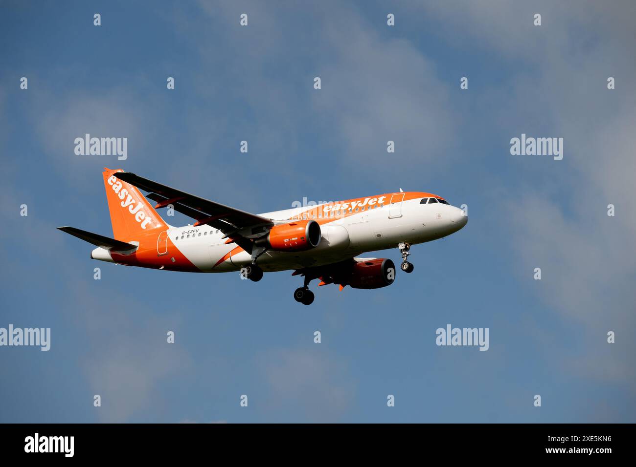 EasyJet Airbus A319-111 landing at Birmingham Airport, UK (G-EZFU Stock ...