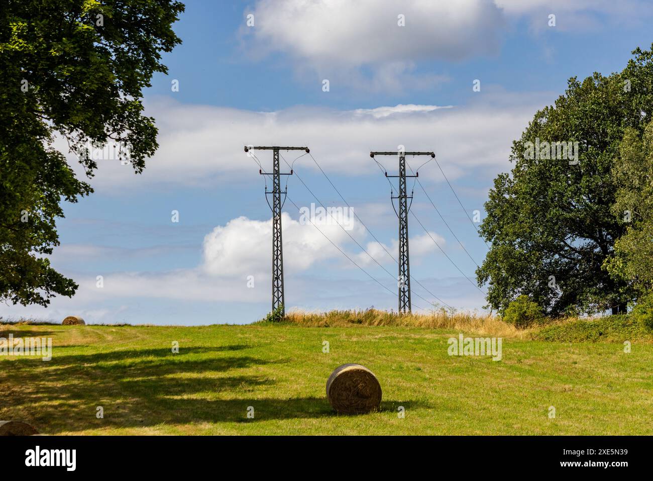 Power transmission High-voltage line Overhead line Stock Photo - Alamy