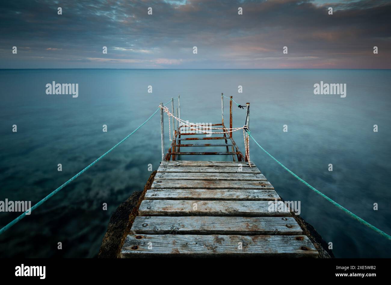 Moody sunset of ocean hi-res stock photography and images - Alamy